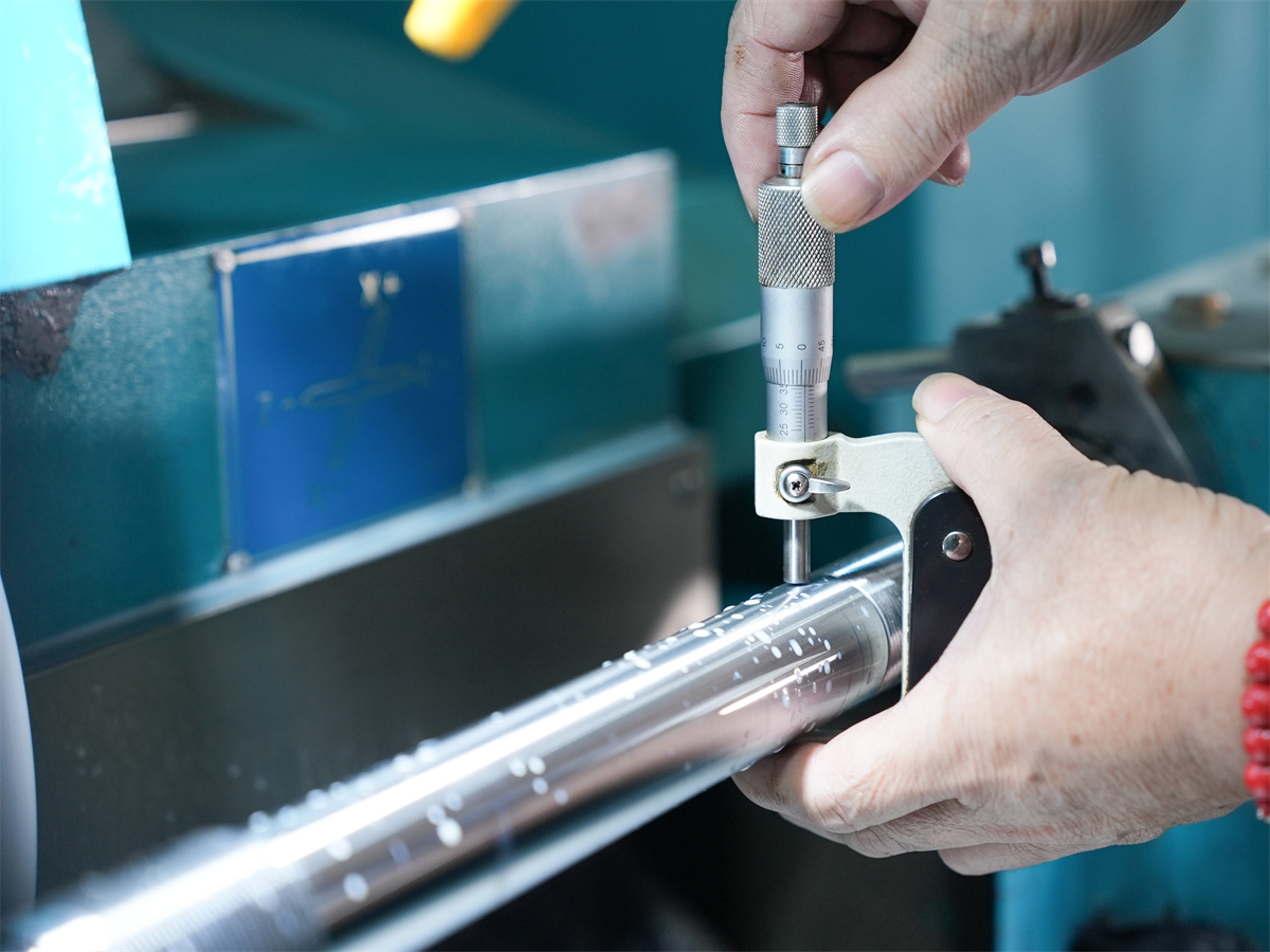 High Precision Roll Forming Machine - Deli Machinery